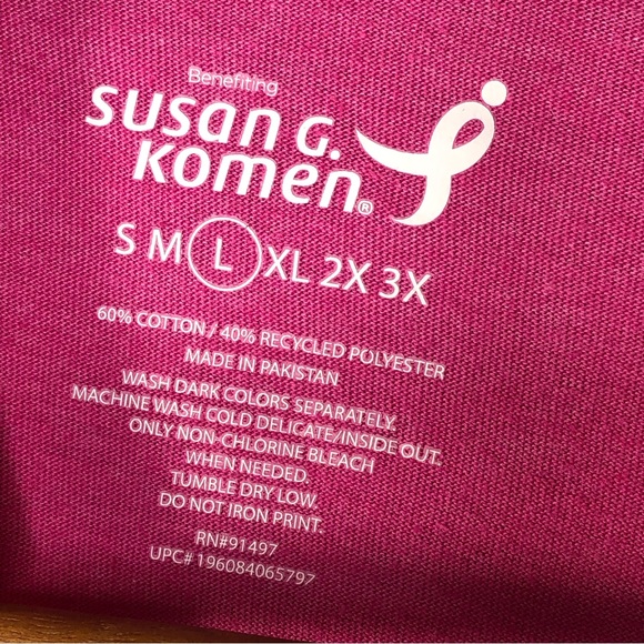 Susan G. Komen | Tops | Nwt Susan G Komen Breast Cancer Awareness ...